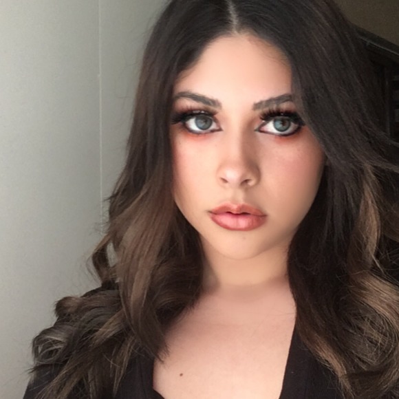 Crystal's Closet (@crystal_salcido) | Poshmark